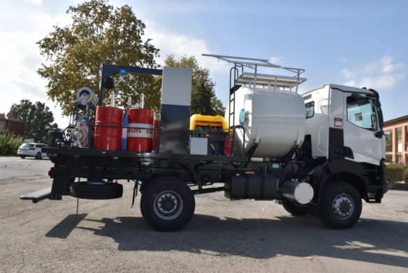 Lubrication and greasing systems - PHOTO